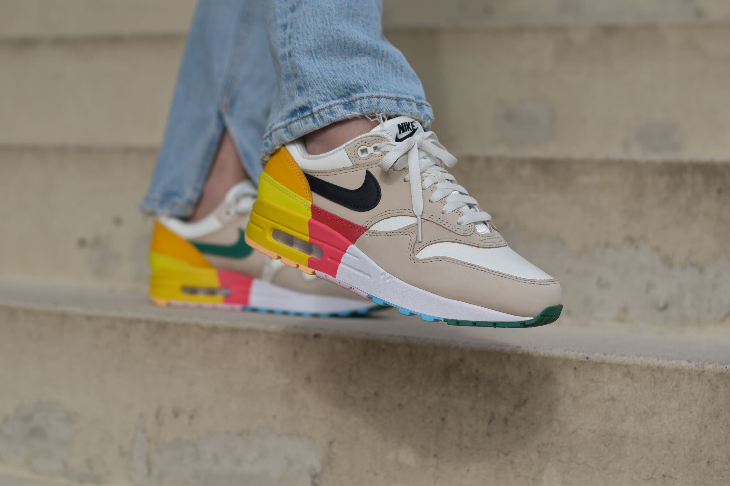 Gedurfde color blocking definiëren deze summer ready… | Sneaker Squad
