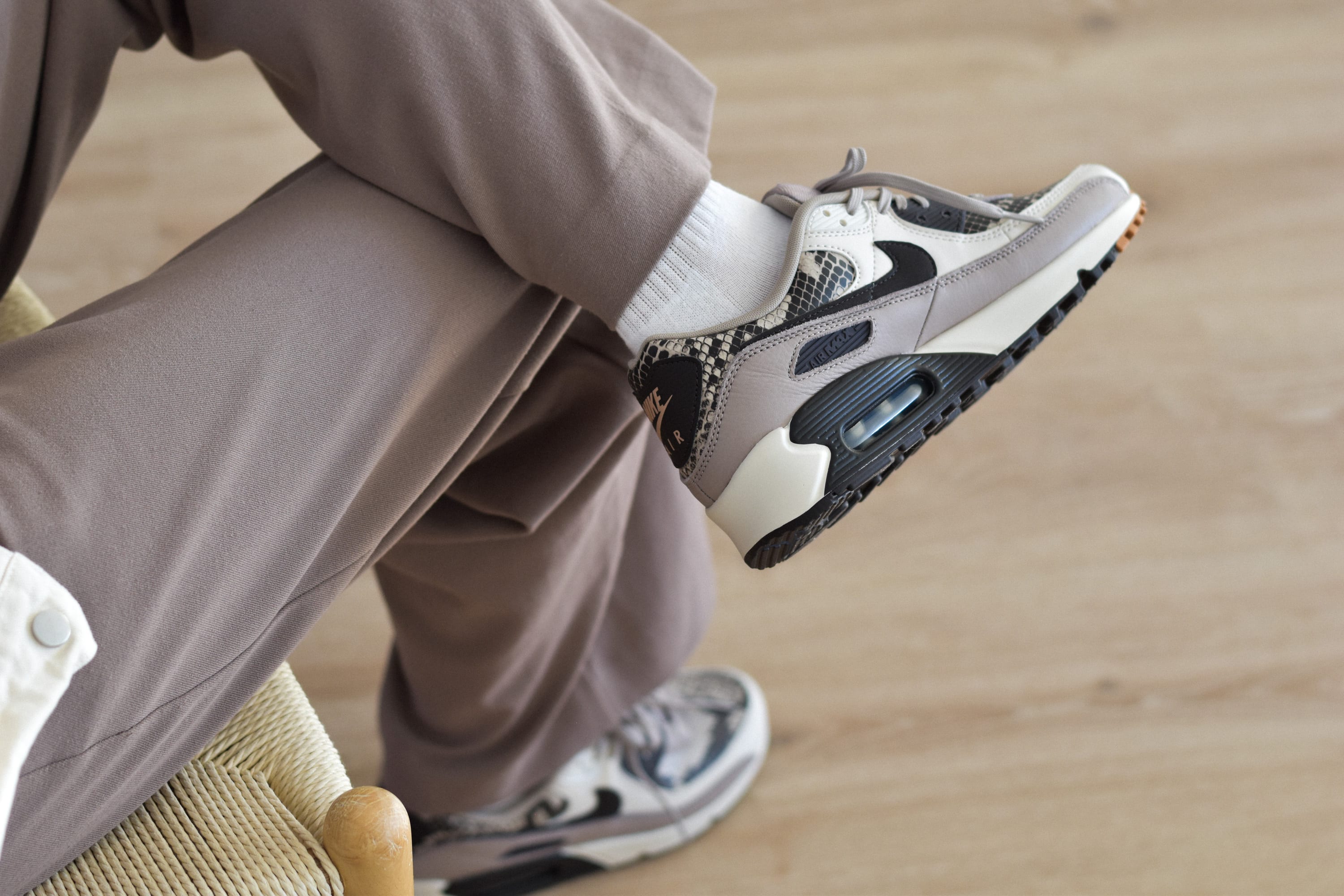 Vier het jaar van de slang met de Nike Air Max 90… | Sneaker Squad